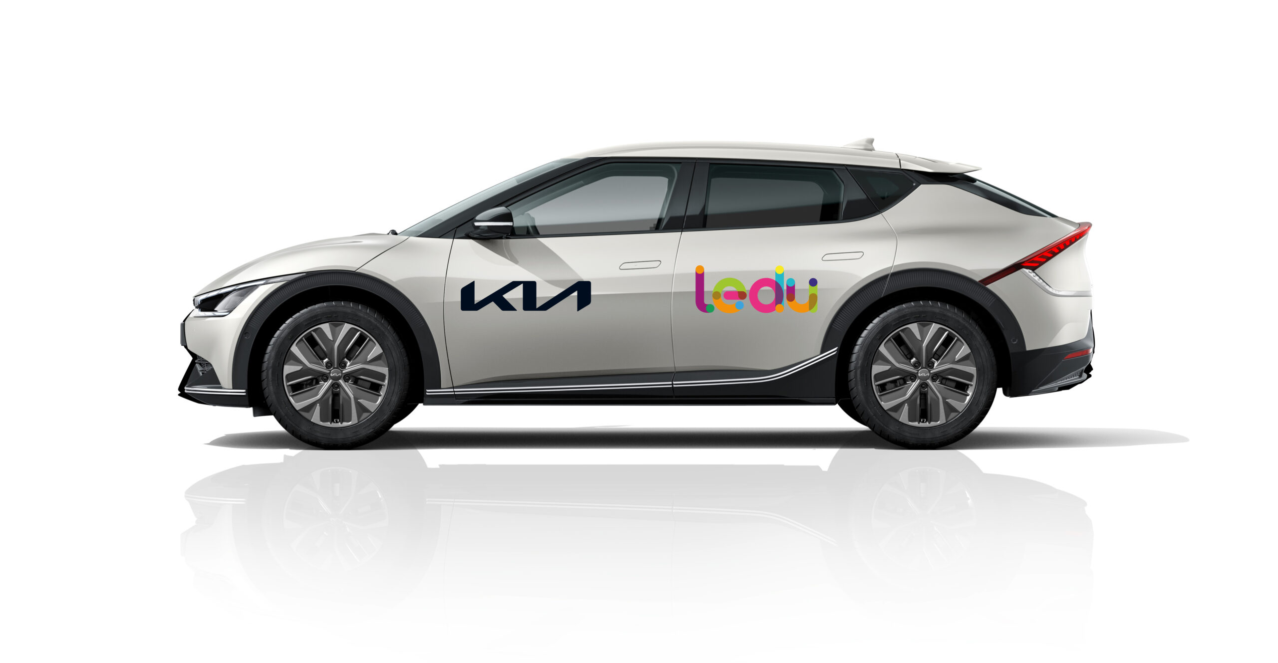 Kia se convierte en el coche oficial de la Ledu - LEDU